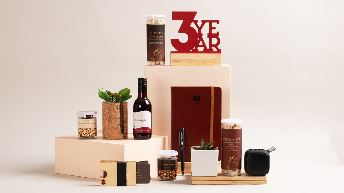 Top 10 Branded Corporate Hampers for Clients and Employees in 2026